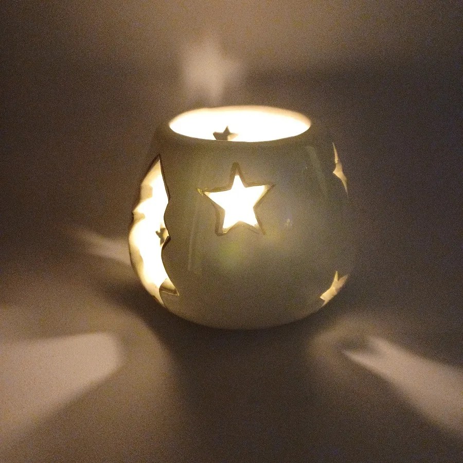 Svícen na čajové svíčky 9,4 × 9,4 × 7,7 cm, bílá, keramický