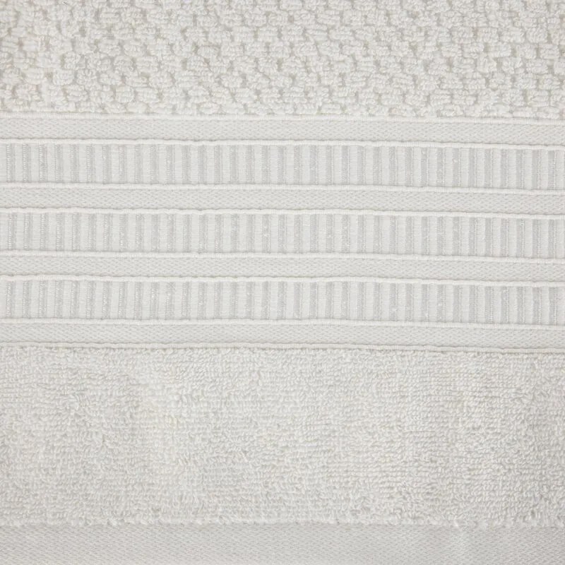 Bavlněný krémový ručník ROSITA s rýžovou strukturou a žakárovou bordurou s geometrickým vzorem Rozměr: 70 x 140 cm