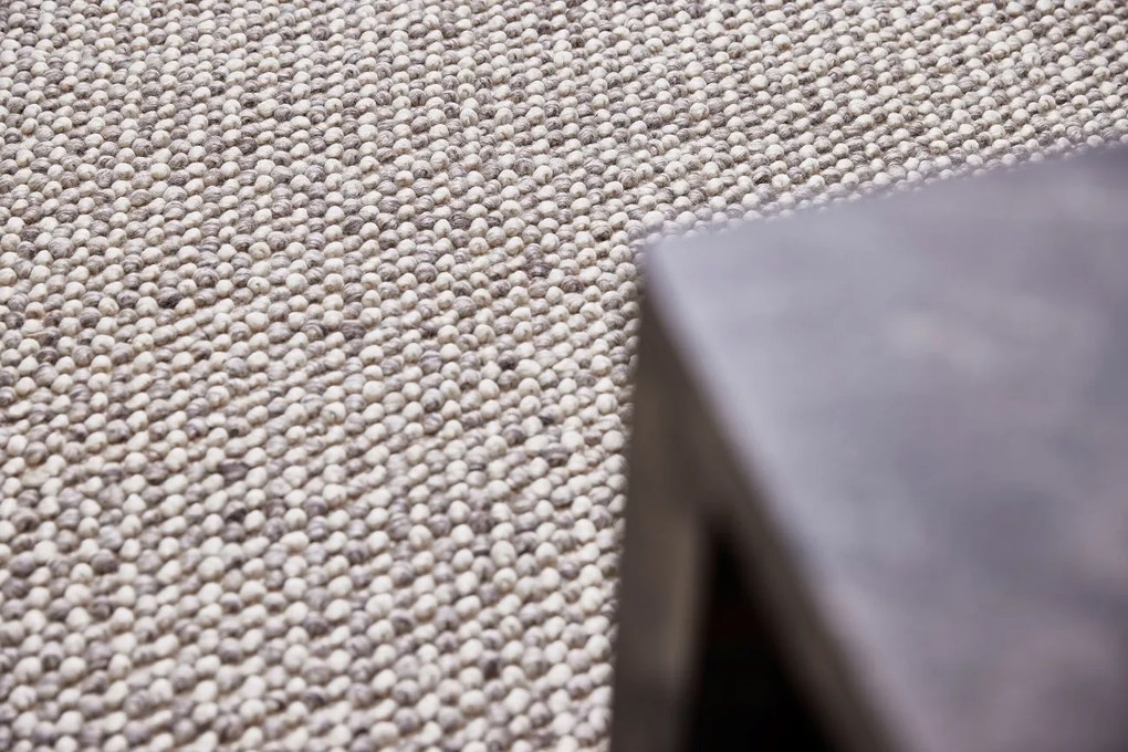 Diamond Carpets India, Ručně vázaný kusový koberec Maya DE 4981 White Mix, 80x150, béžová, ložnice
