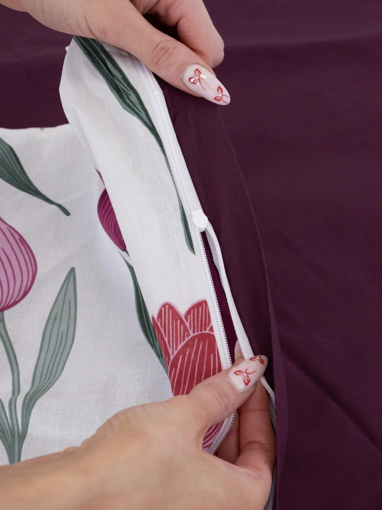MK Lůžkoviny Bavlněný povlak na polštář Renforcé 50 x 70 cm - Květy tulipánů fialové
