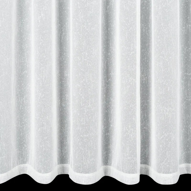 Bílá záclona se stříbrnou nití na kroužcích KELLY 300 x 250 cm