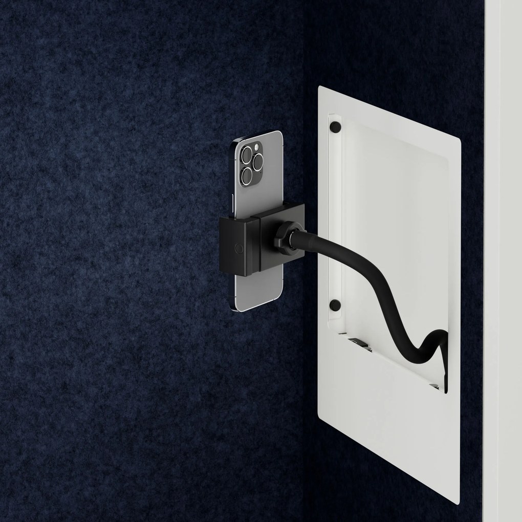 Kancelářská akustická kabina se sedátkem a USB-C portem, korpus bílý / sedák námořnická modrá, 600 mm: SALLY MentalBox