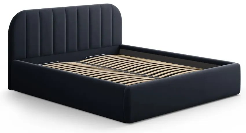 Tmavě modrá čalouněná dvoulůžková postel s úložným prostorem s roštem 140x200 cm Juno – Windsor & Co Sofas