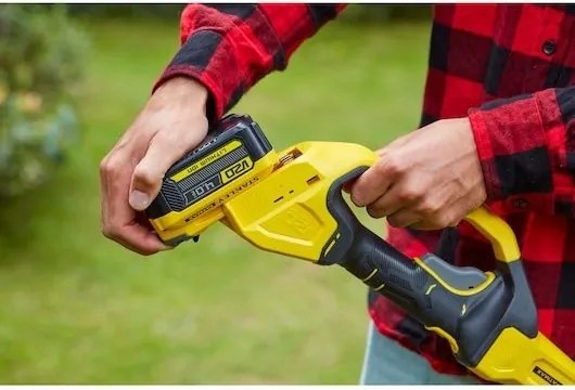 Aku řetězová pilka Stanley FATMAX® V20 na větve 20 cm, 1 x 4.0 Ah 18 V (SFMCPS620M1-QW)