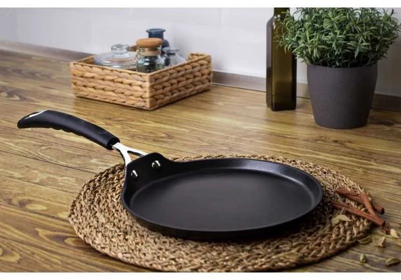 BERLINGERHAUS Pánev na palačinky s titanovým povrchem 28 cm Black Professional Line BH-7135