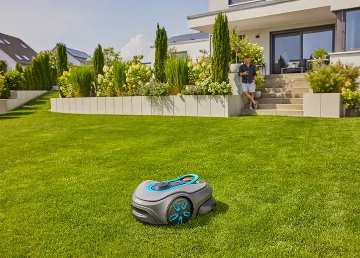 © 2026 GARDENA Robotická sekačka smart SILENO free, 700 m²