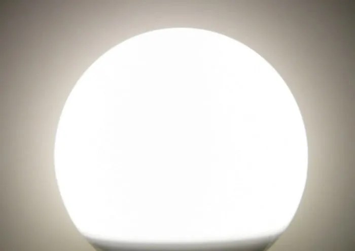 T-Led LED žárovka E27 EV9W-DIM stmívatelná Teplá bílá