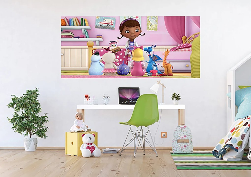 Dětská vliesová fototapeta na zed' Doktorka Plyšáková, Disney | 202 x 90 cm | DFTDNH 5350