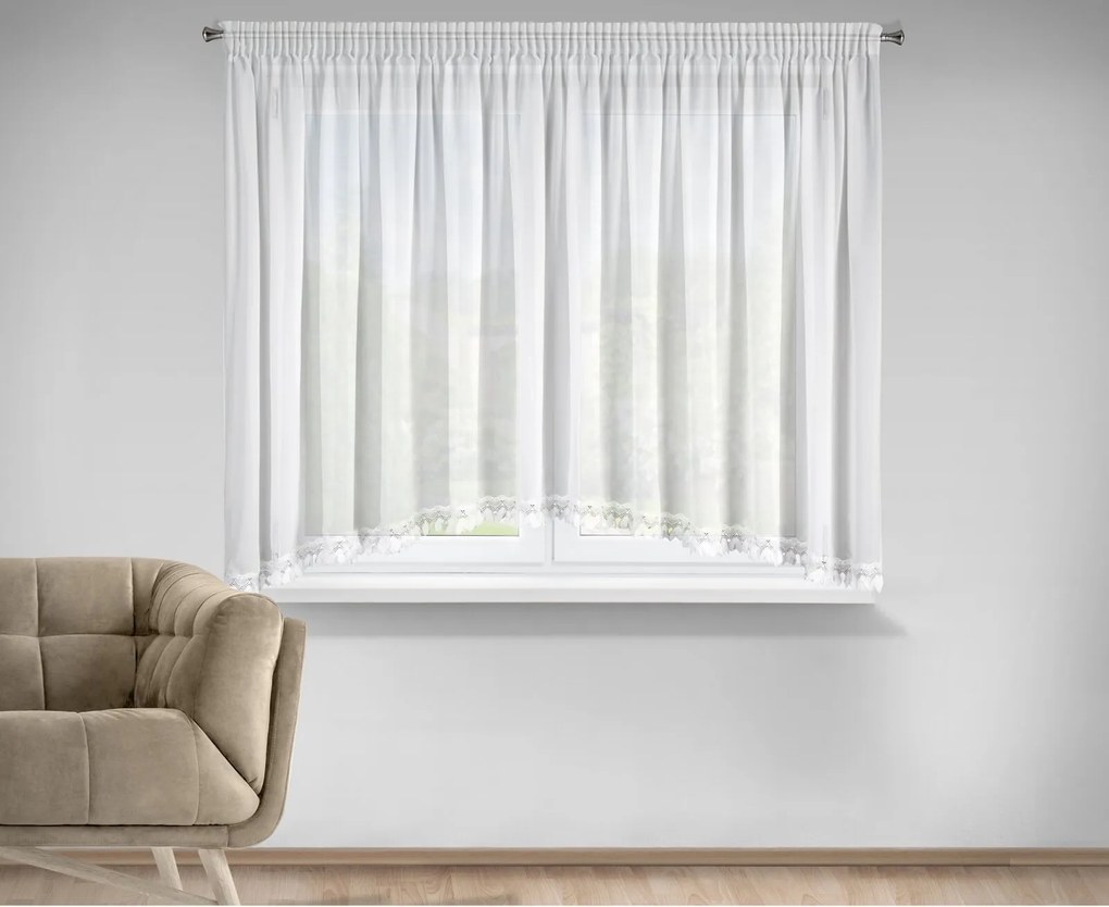 ZÁCLONA NA PÁSCE LORETA 400X160 CM BÍLÁ