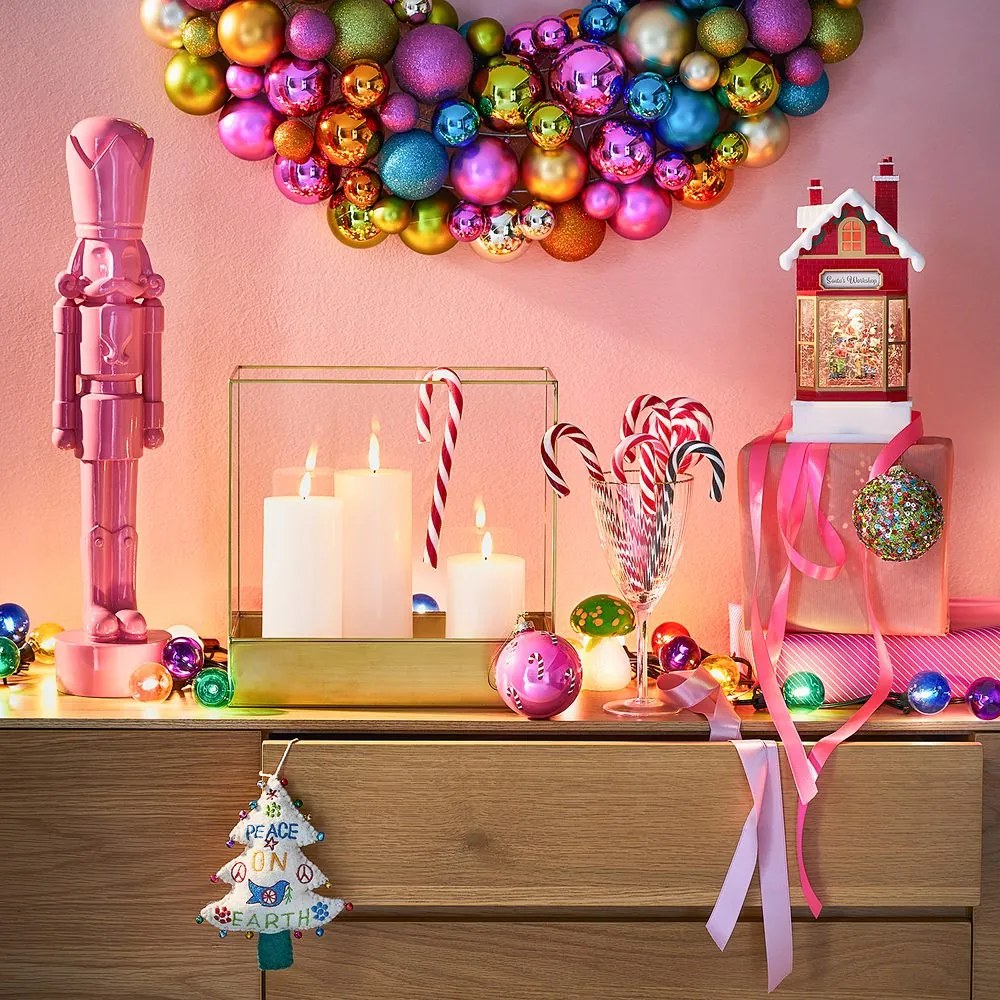 HANG ON Skleněná ozdoba "Candy Cane" 8 cm - růžová
