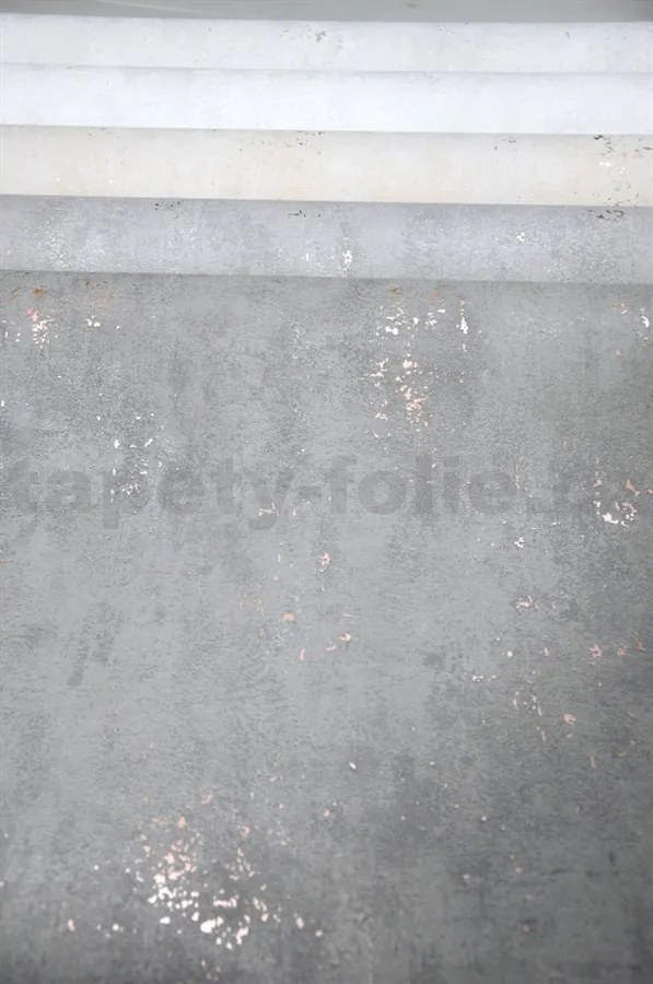 Vliesové tapety na zeď IMPOL City Glam 32615, beton šedý se zlatými metalickými odlesky, rozměr 10,05 m x 0,53 m, Marburg
