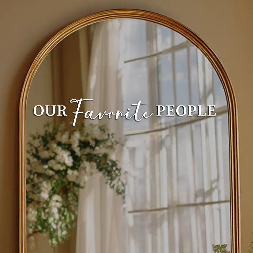 Samolepka na zrcadlo S46 – Our favorite people