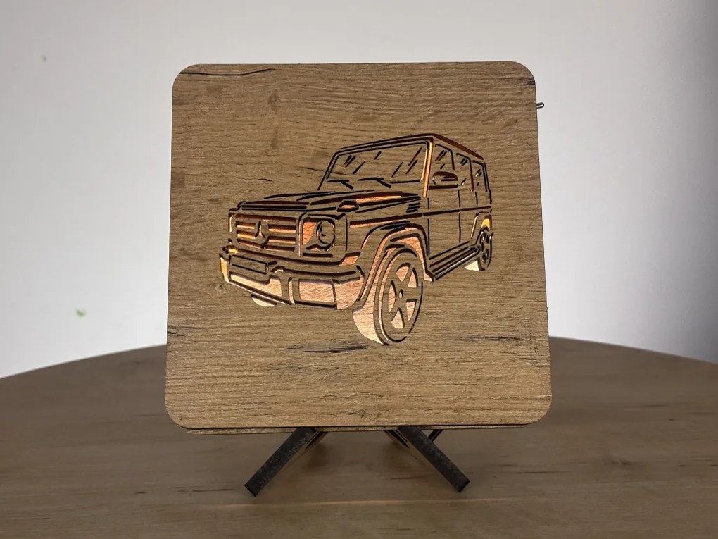 Li-Go "Mercedes G" lampa 19x19cm provedení povrchu: ořech