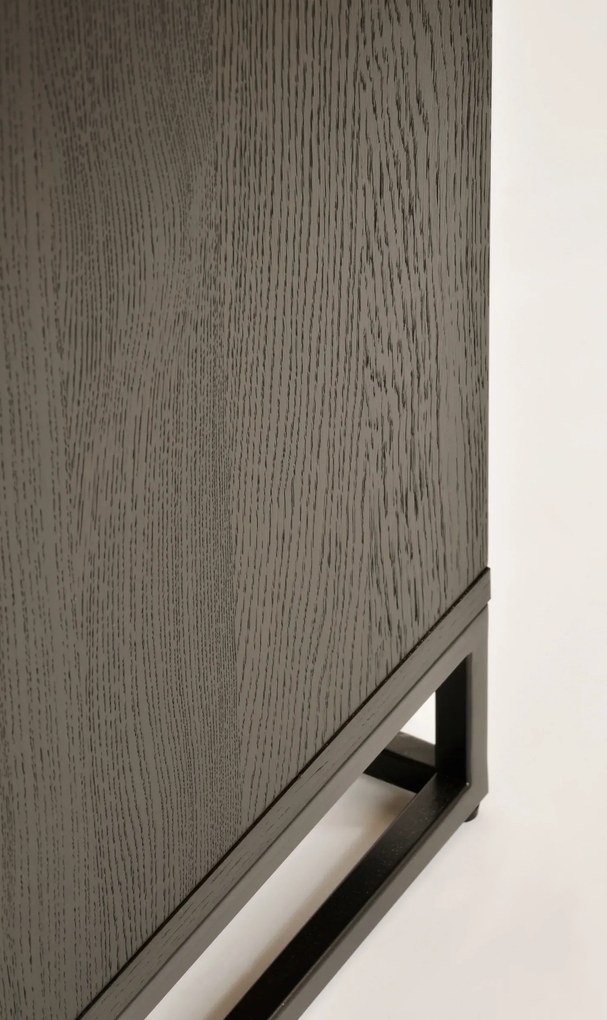 Komoda Indus 117 cm z masivu dub přírodní/grafit