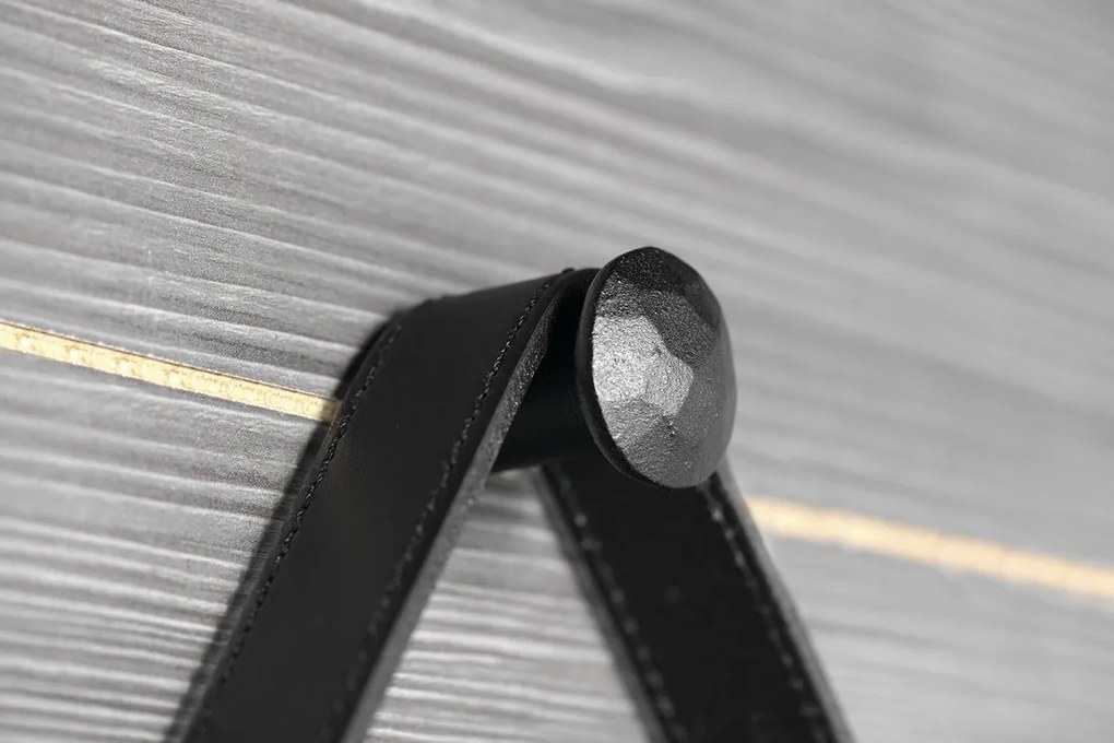 Sapho Sapho, ORBITER LED podsvícené kulaté zrcadlo s koženým popruhem, o 60cm, černá mat