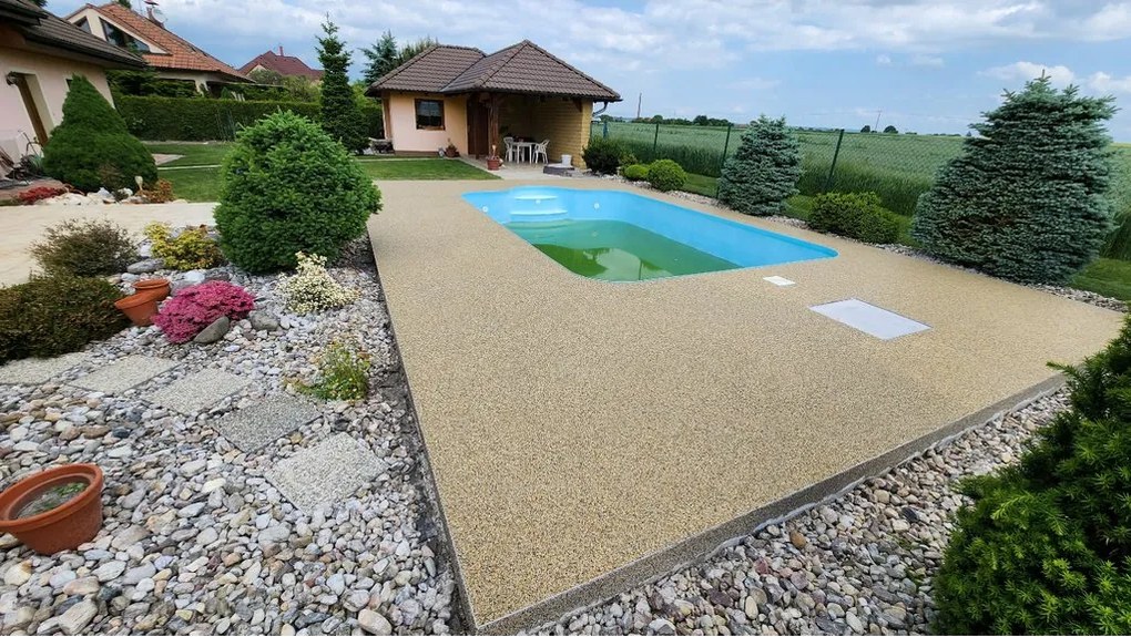 Báča Beton Kamenný koberec na podlahu Viano Frakce: Jemná (0,7 – 1,8 mm), vydatnost setu 1,8 m², Doporučené použití v: interiéru - dvousložková epoxidová pryskyřice
