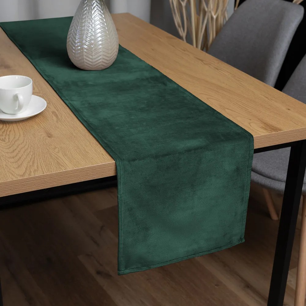 Biante Sametový běhoun na stůl Velvet Premium SVP-044 Lesní zelená 45x180 cm
