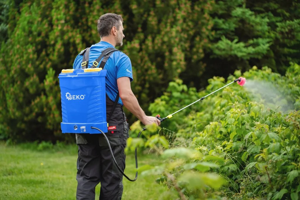 Zahradní postřikovač s akumulátorem 16 l, Geko G73252