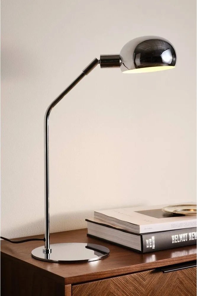 Ocelová stolní lampa s ohybatelnou konstrukcí v leskle stříbrné barvě (výška 59 cm) Lincon – Jotex