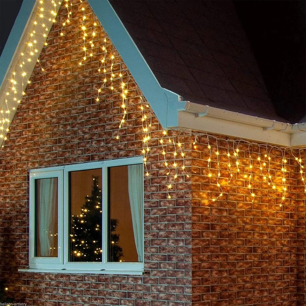 Venkovní LED vánoční závěs - teplá bílá, s 8 programy, různé délky na výběr Délka světelné části + délka přívodního kabelu a počet LED: 15m+5m, 750 L…