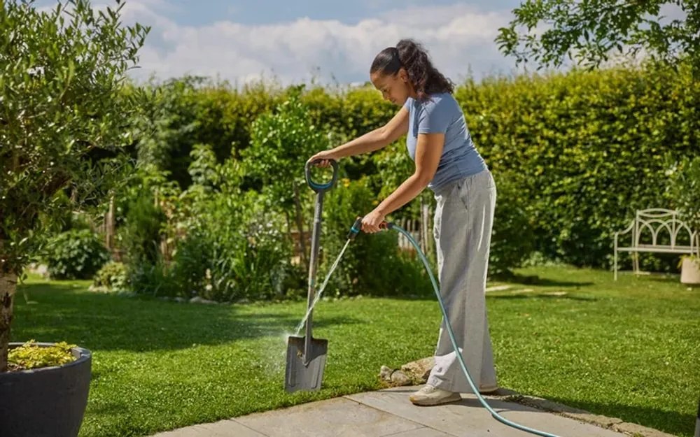 Čistící postřikovač Gardena Classic se stopspojkou 18361-20