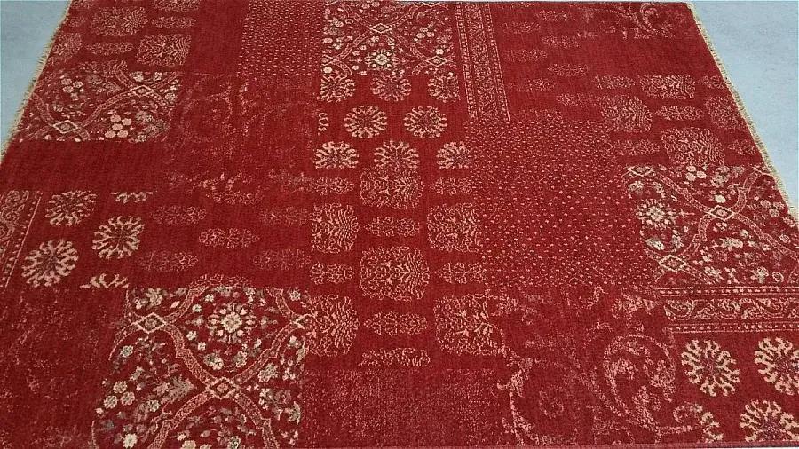 Luxusní vlněný koberec DJOBIE PATCH red 170x235