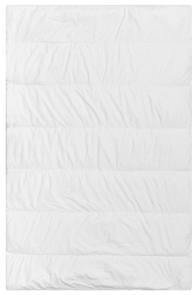 Hřejivá polyesterová přikrývka 135 x 200 cm HOWERLA Beliani