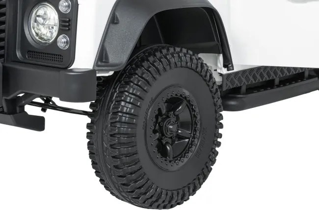 Elektrické autíčko Land Rover Defender 110 SVX bílé