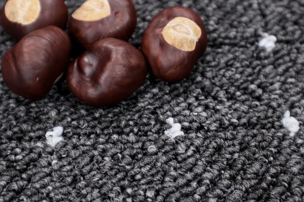 Condor Carpets, Metrážový koberec Udinese antracit - neúčtujeme odřezky z role, na míru, šíře 4m, černá, filc, chodba / předsíň