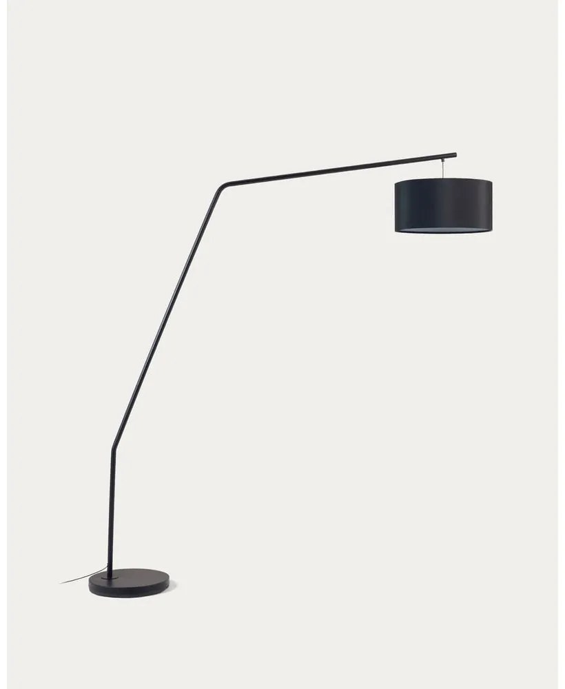 Černá stojací lampa s textilním stínidlem (výška 221,5 cm) Ciana – Kave Home