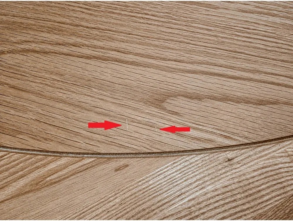 Kulatý jídelní stůl s deskou v dubovém dekoru ø 128 cm Storm - II. jakost – Zuiver
