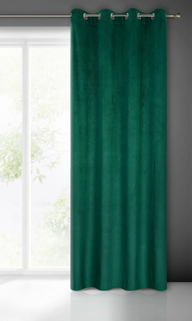 ZATEMŇOVACÍ ZÁVES NA KROUŽCÍCH LILI 140X250 CM ZELENÁ