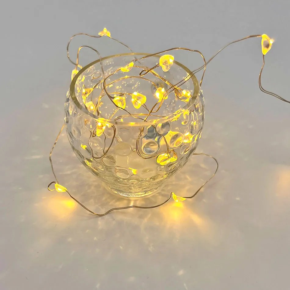 LED světýlka na baterie, srdíčka, 2,3 m, teple bílá, 20 diod, čirý kabel, IP20 interiér, 3 × AA