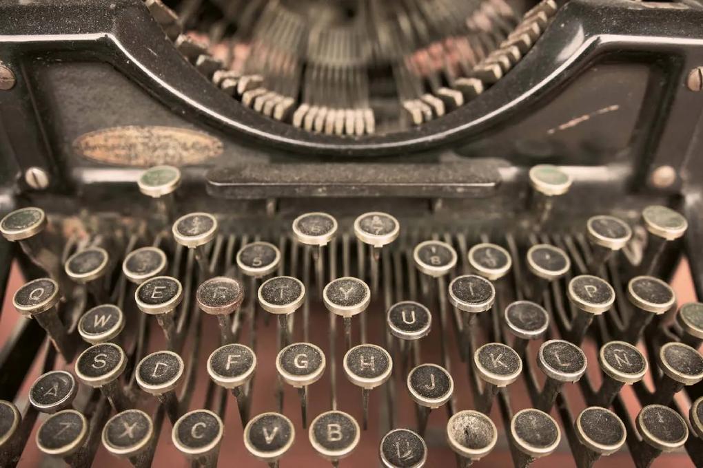 DIMEX | Samolepicí vliesová fototapeta na zeď Vintage psací stroj MA-5-2159 | 375 x 250 cm | červená, bílá, černá, metalická