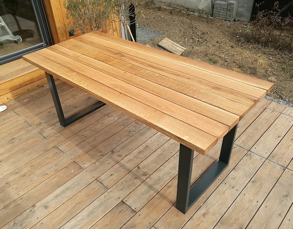 KULHÁNEK Zahradní stůl - kombinace dřeva a oceli Odstín nátěru: individuální, Velikost desky: 190x80 cm, Odstín podnože: černá s jemnou strukturou - JS RAL 9005