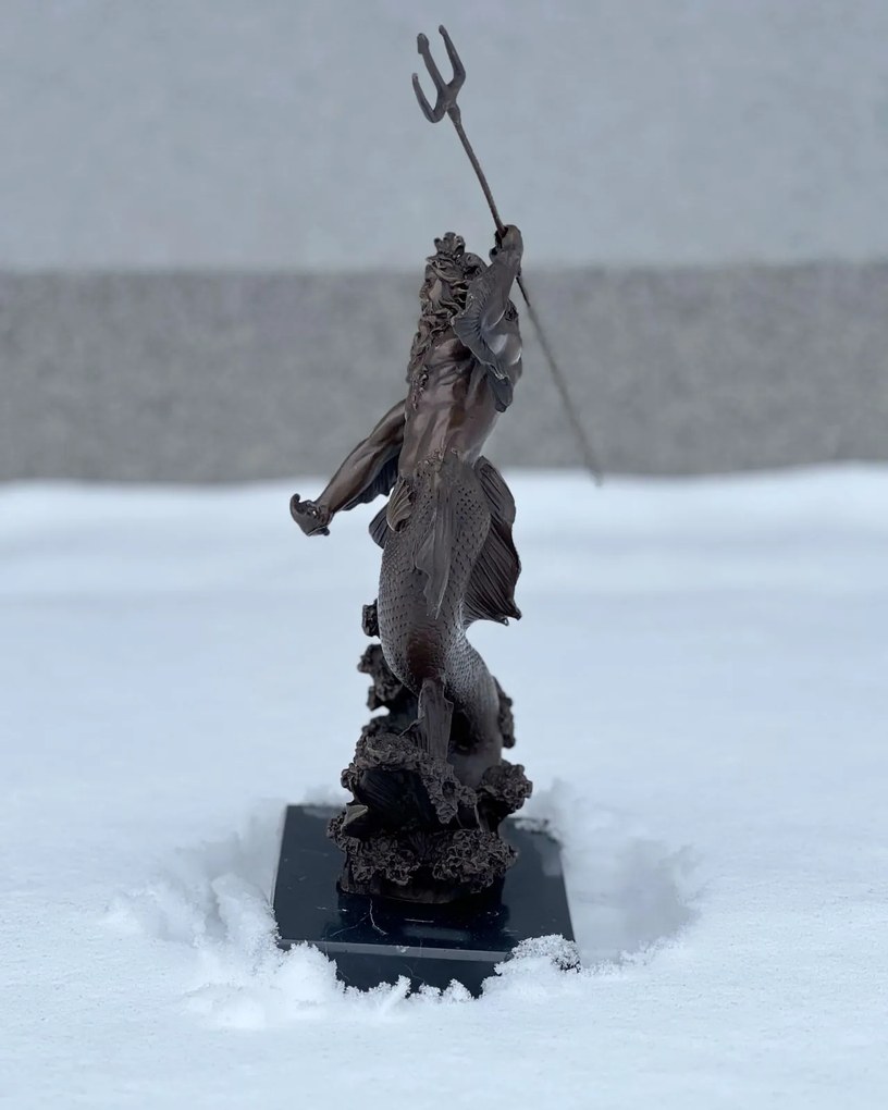 Bronzová socha soška - Poseidon