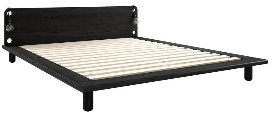 Černá dvoulůžková postel z masivního dřeva s lampami Karup Design Peek, 160 x 200 cm