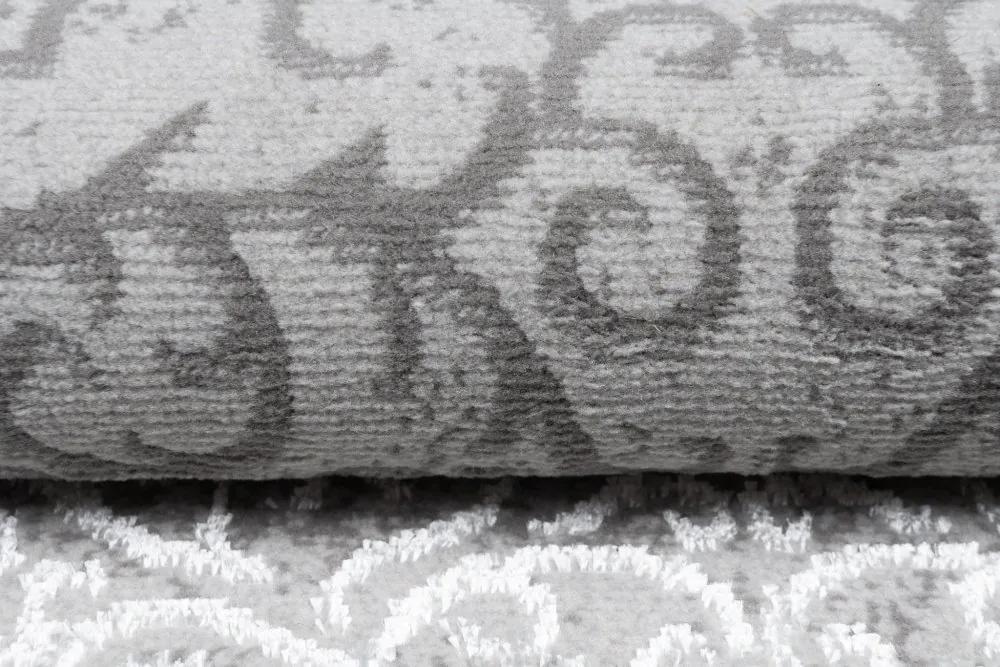 Exkluzivní šedý koberec s bílým orientálním vzorem Šířka: 140 cm | Délka: 200 cm