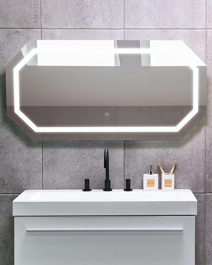 LED nástěnné zrcadlo 120 x 60 cm stříbrné LOCMARIAQUER Beliani