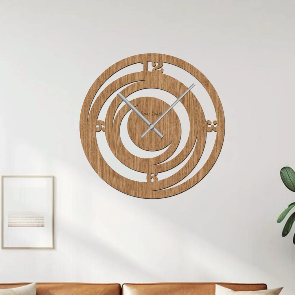 dřevo života Dřevěné hodiny TWIST Zvolte barvu dekoru: Horský dub, Velikost hodin: 50x50, Barva ručiček: Stříbrné
