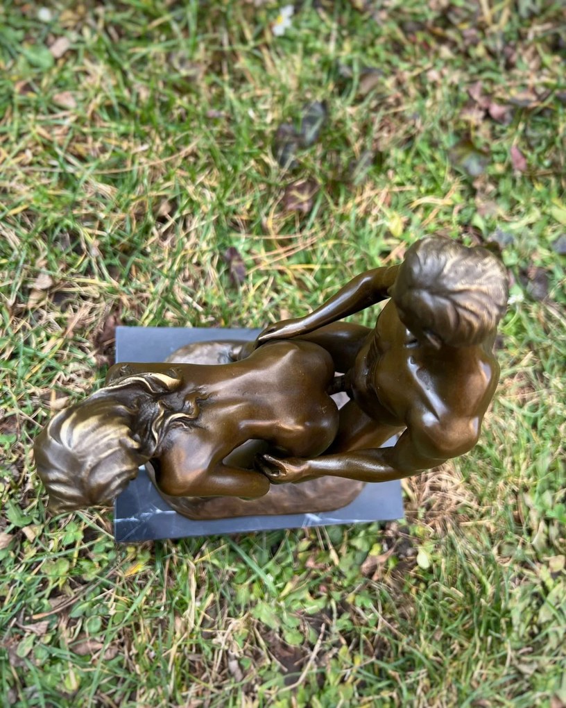 AKT Erotická bronzová socha - sex