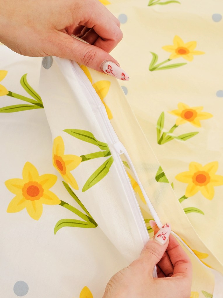 MK Lůžkoviny Bavlněný povlak na polštář Renforcé 40 x 60 cm - Narcis bíložluté