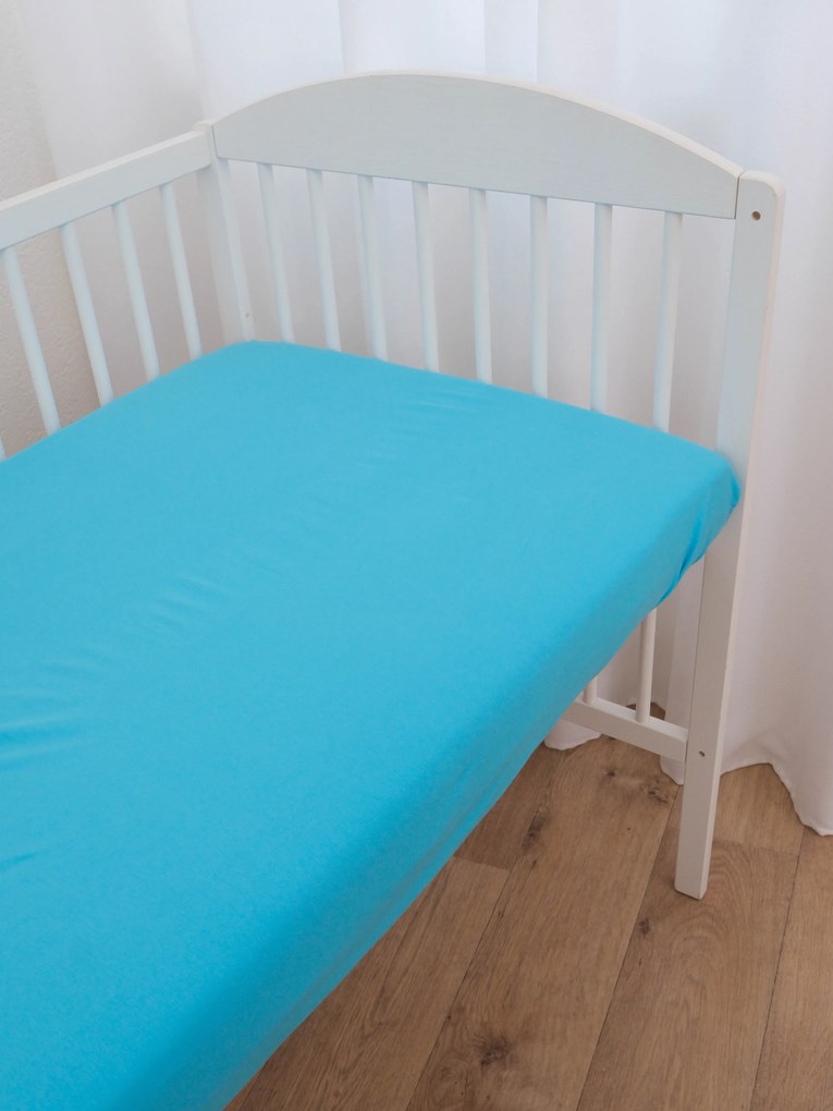 MK Lůžkoviny Jersey prostěradlo do postýlky s elastanem 70 × 140 cm – světle modré