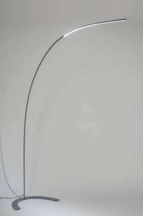 Stojací oblouková LED lampa Divianne