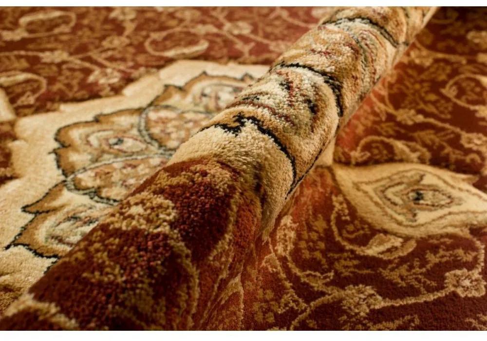 Kusový koberec klasický vzor 2 hnědý ovál 140x190cm