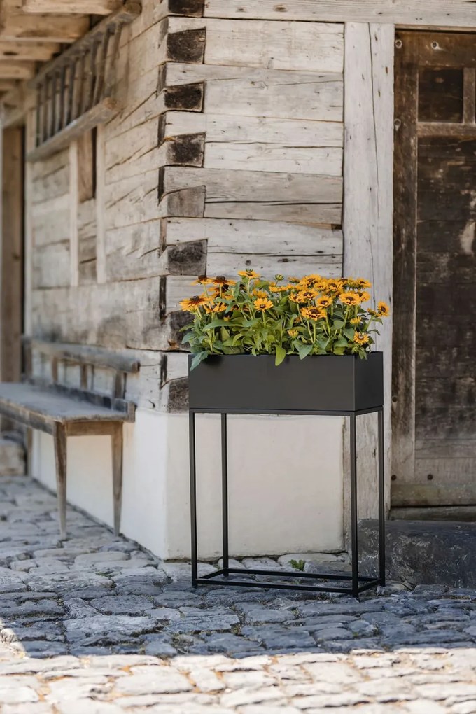 Moderní květináč na nožičkách STYLE, ocel, šířka 60 cm, černý mat