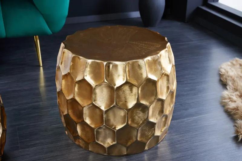 Noble Home Zlatý odkládací stolek Organic Orient 55 cm