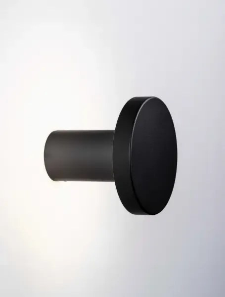 LED černá svítilna na zeď Nano
