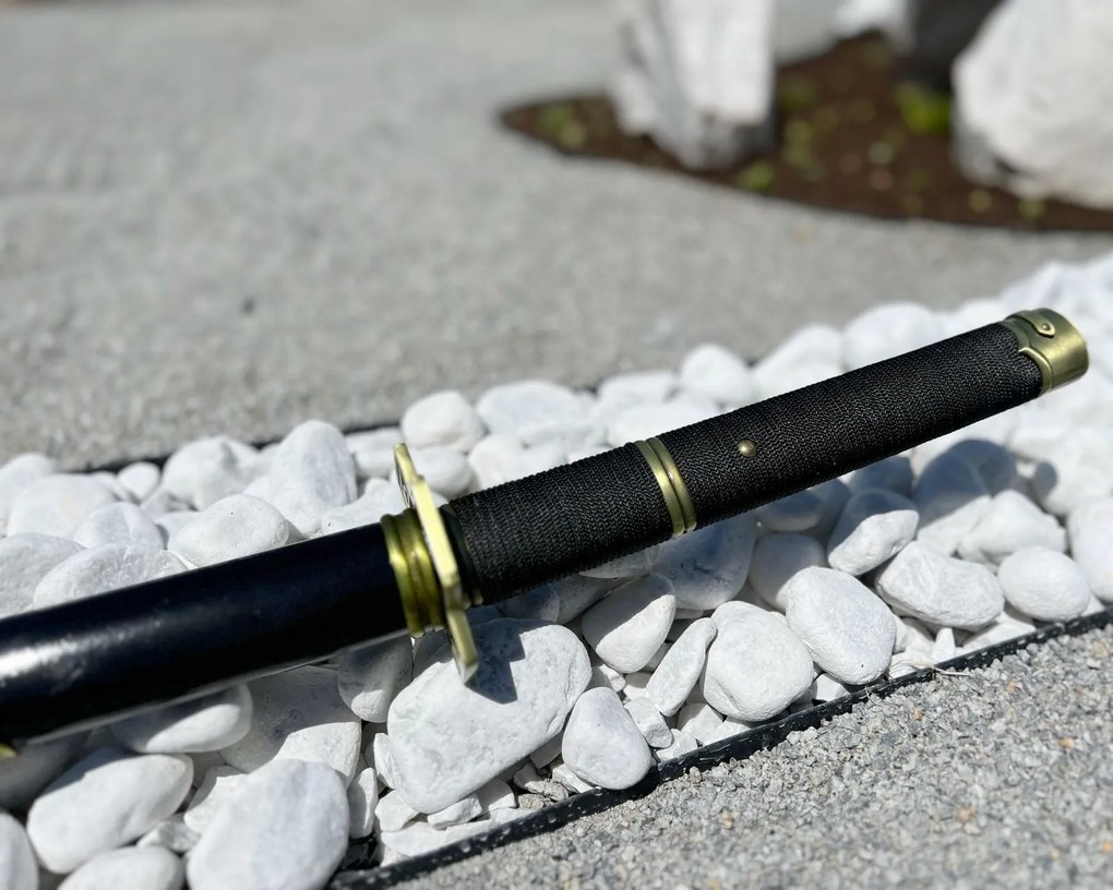 Luxusní kovová Katana s černou rukojetí