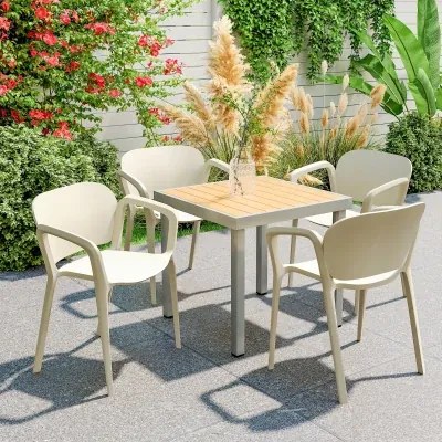 Outsunny zahradní židle 4ks, odolné vůči počasí, zahradní židle z plastu, stohovací židle s opěrkami rukou, opěradlo nosnost až 120 kg 84G-748V00WT